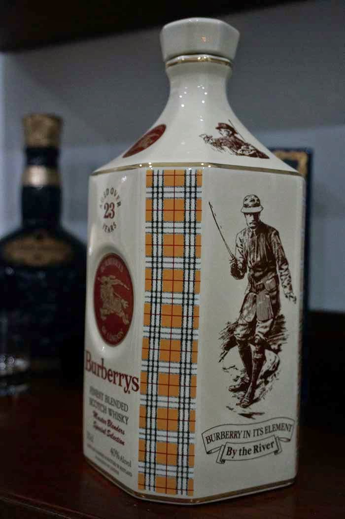 Empty Wine Bottles Collection: Burberrys Over 23 Years Ceramic Bottle