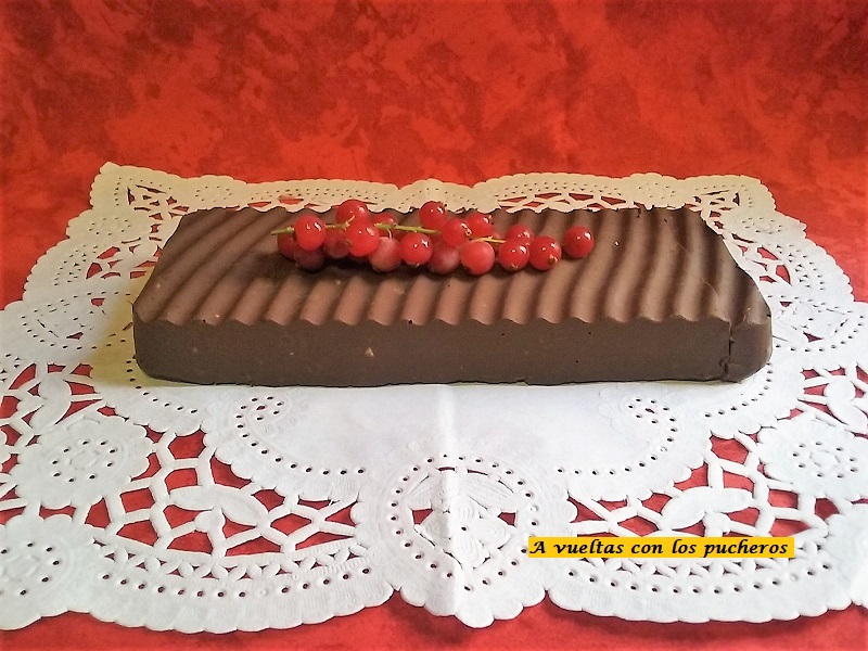 A vueltas con los pucheros: Turrón crujiente de chocolate y almendra