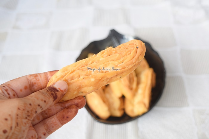 Layered Mathri - Diwali Special Recipe | Magic of Indian Rasoi