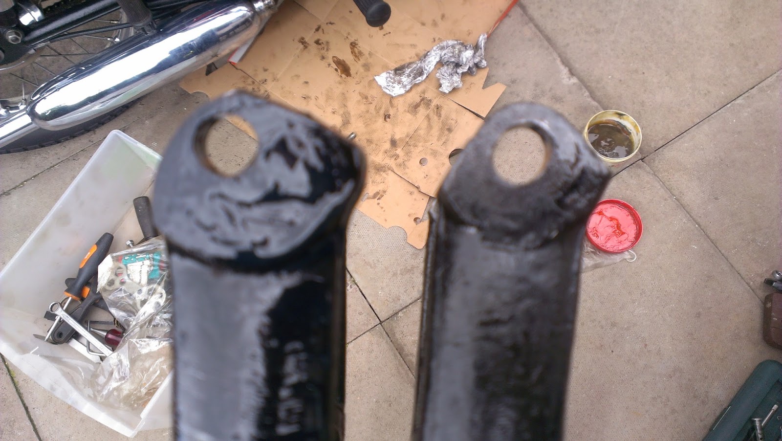 BSA C15: New centre stand + wheel alignment