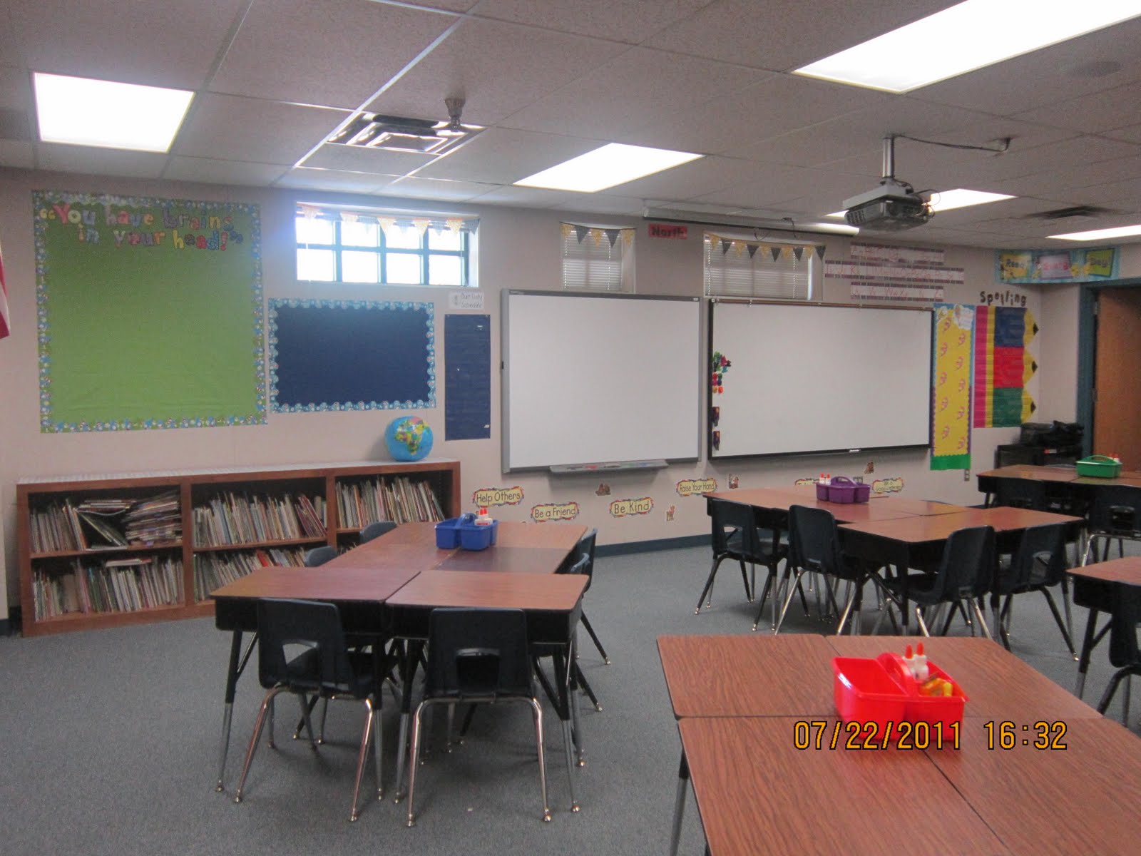 Teach from the Heart: MY very own 2nd grade classroom! :)