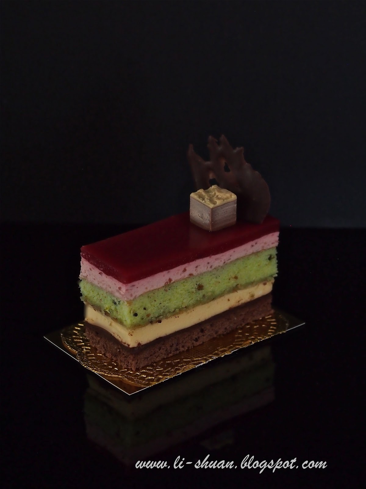 Helena's Kitchen: Luv Raspberry Entremets- Happy Mother's Day