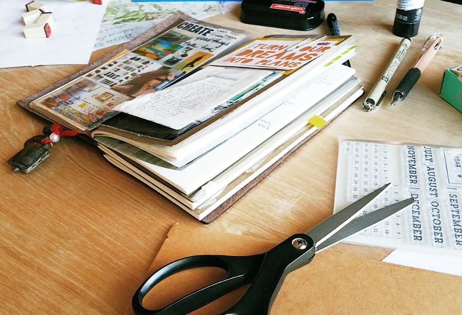 Traveler's Notebook- Vision Board Setup / Seaweed Kisses