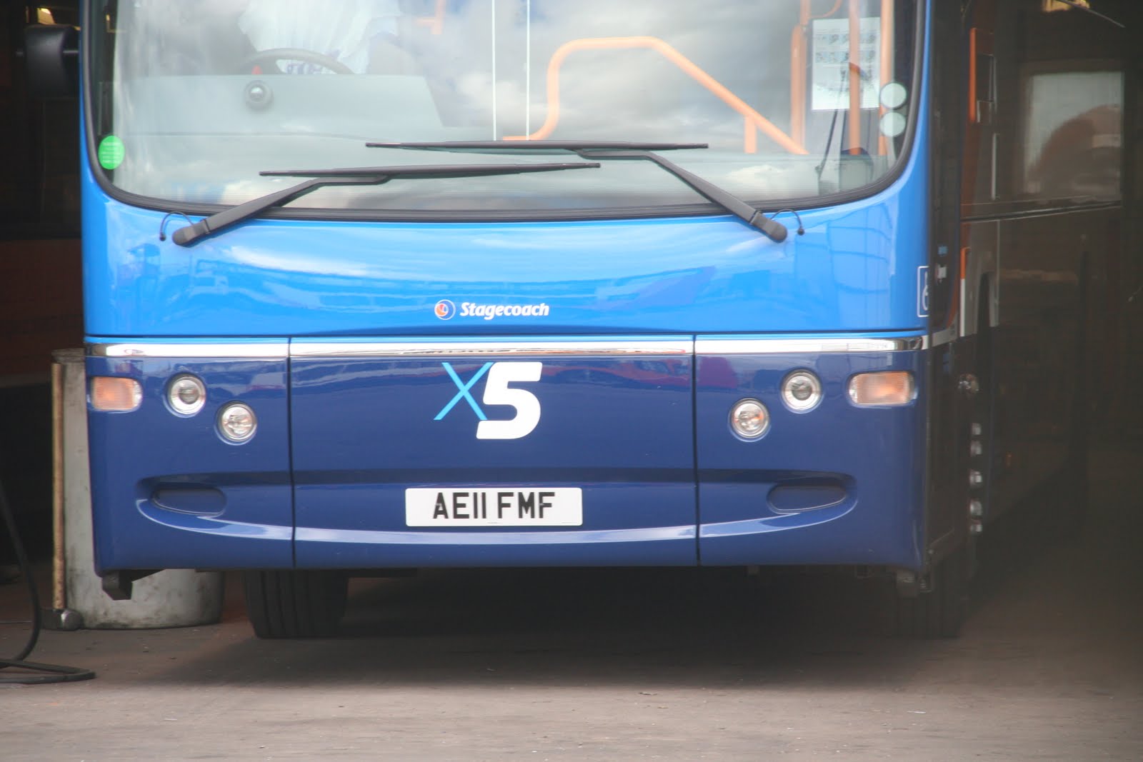 jamie's bus blog: BAND NEW X5 COACH IS HERE exclusive photos