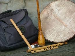 Indah Fariana OM-202: Ada 10 Alat Musik Khas indonesia kita .....hayooo ...