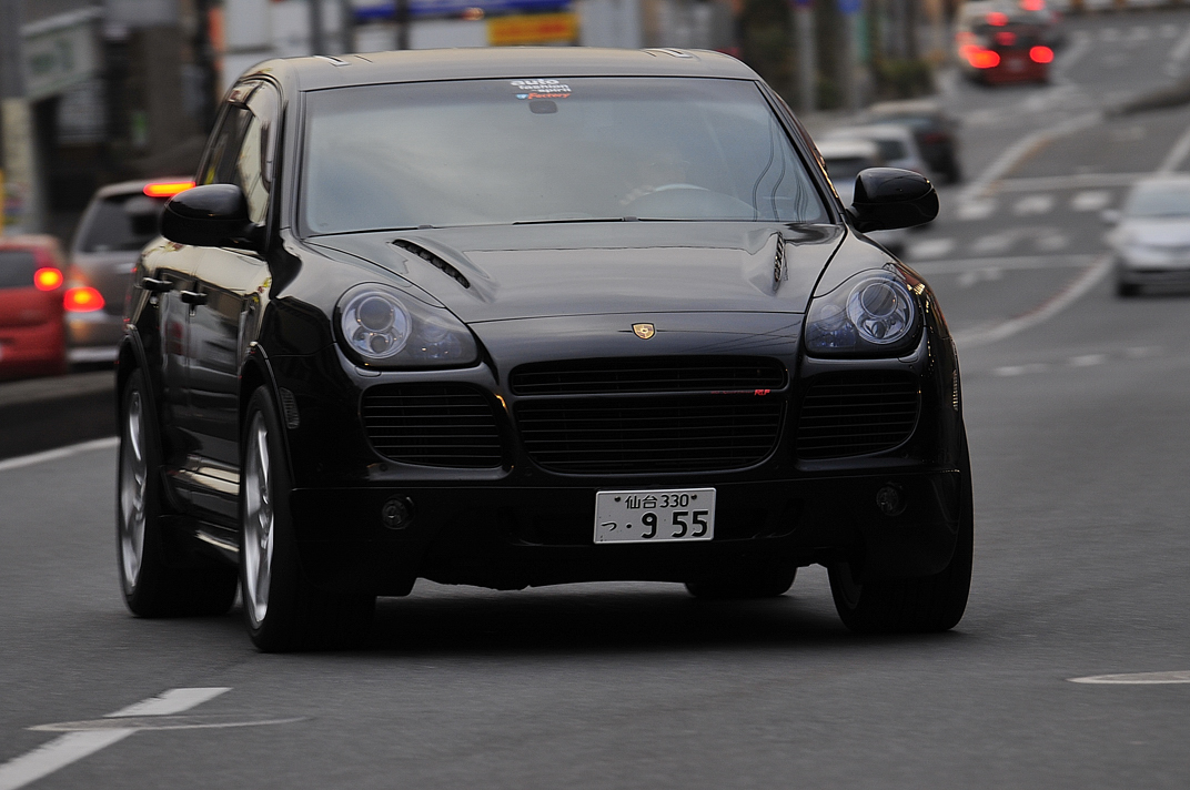 それは適度な75%の満足感。: 仙台の佐々木様、憧れのRUF 22インチを装着です。