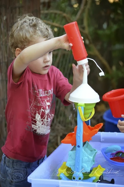 Summer holiday special - Water play table - A House Full of Sunshine