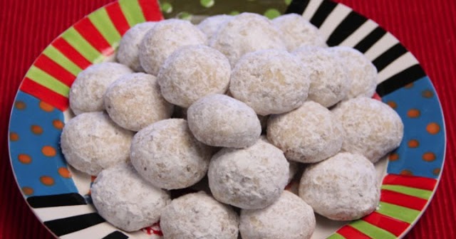 Izetta's Southern Cooking: SNOWBALL COOKIES