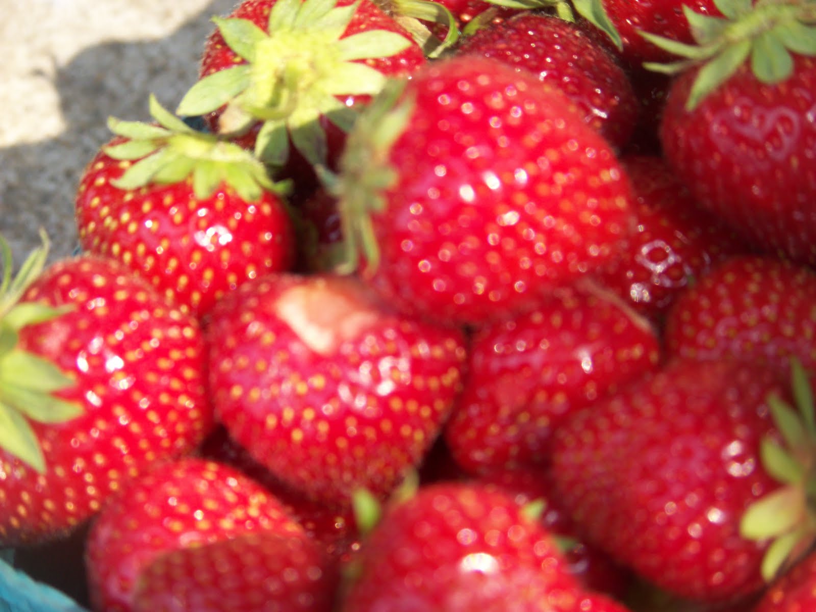 Tora's real food: Sublime strawberries: Two ways to preserve some of ...