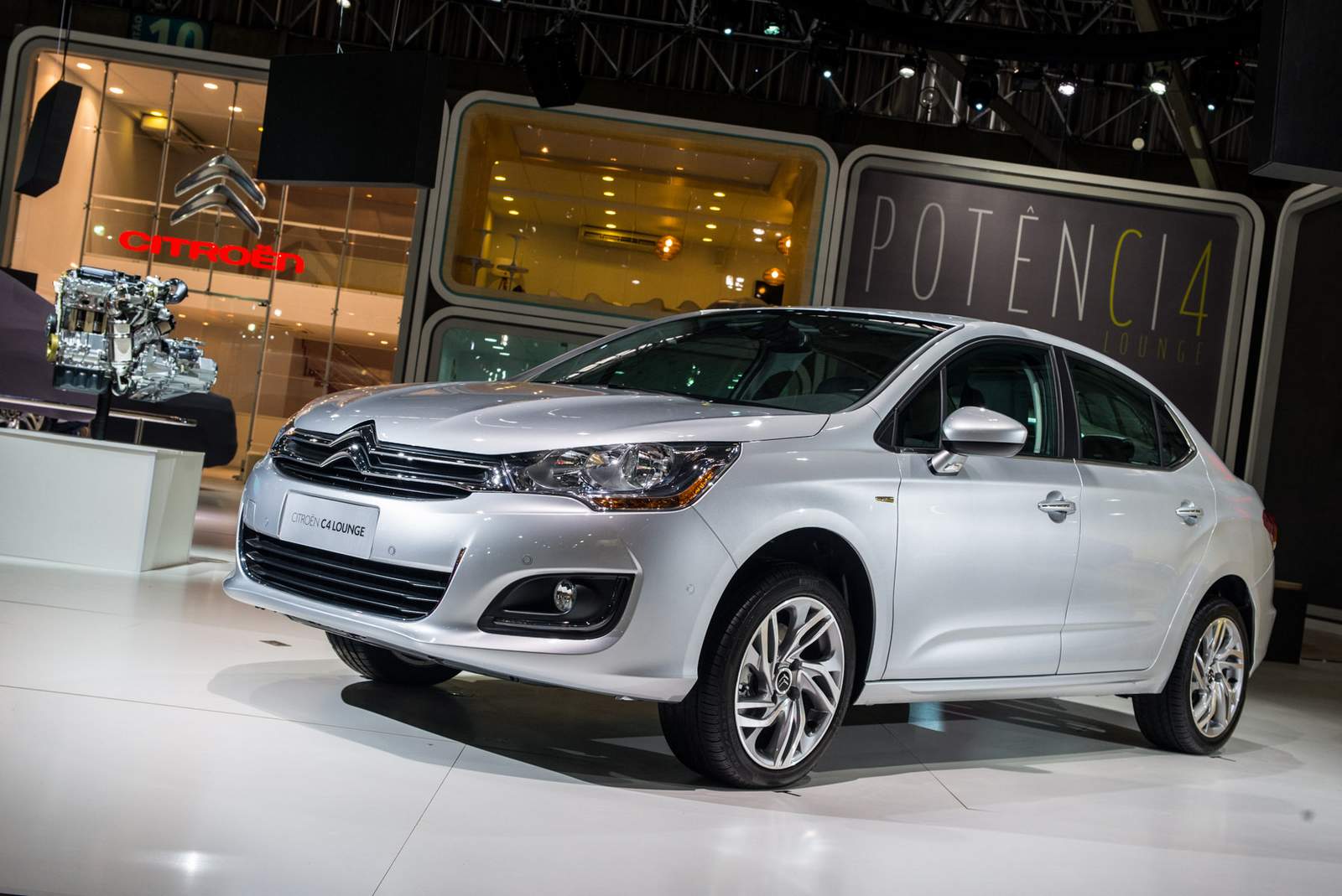 Novo Citroen C4 Lounge THP Flex é apresentado em SP