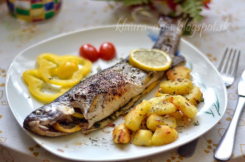 Z mojej kuchyne i fotoaparátu ...: Pstruh na masle, pečený v rúre.