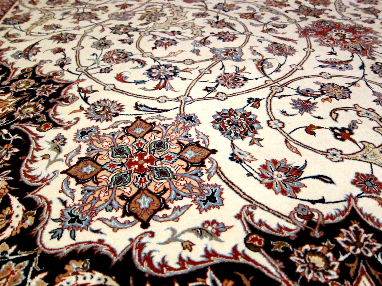 Seirafian Carpet - فرش صيرفيان: January 2013