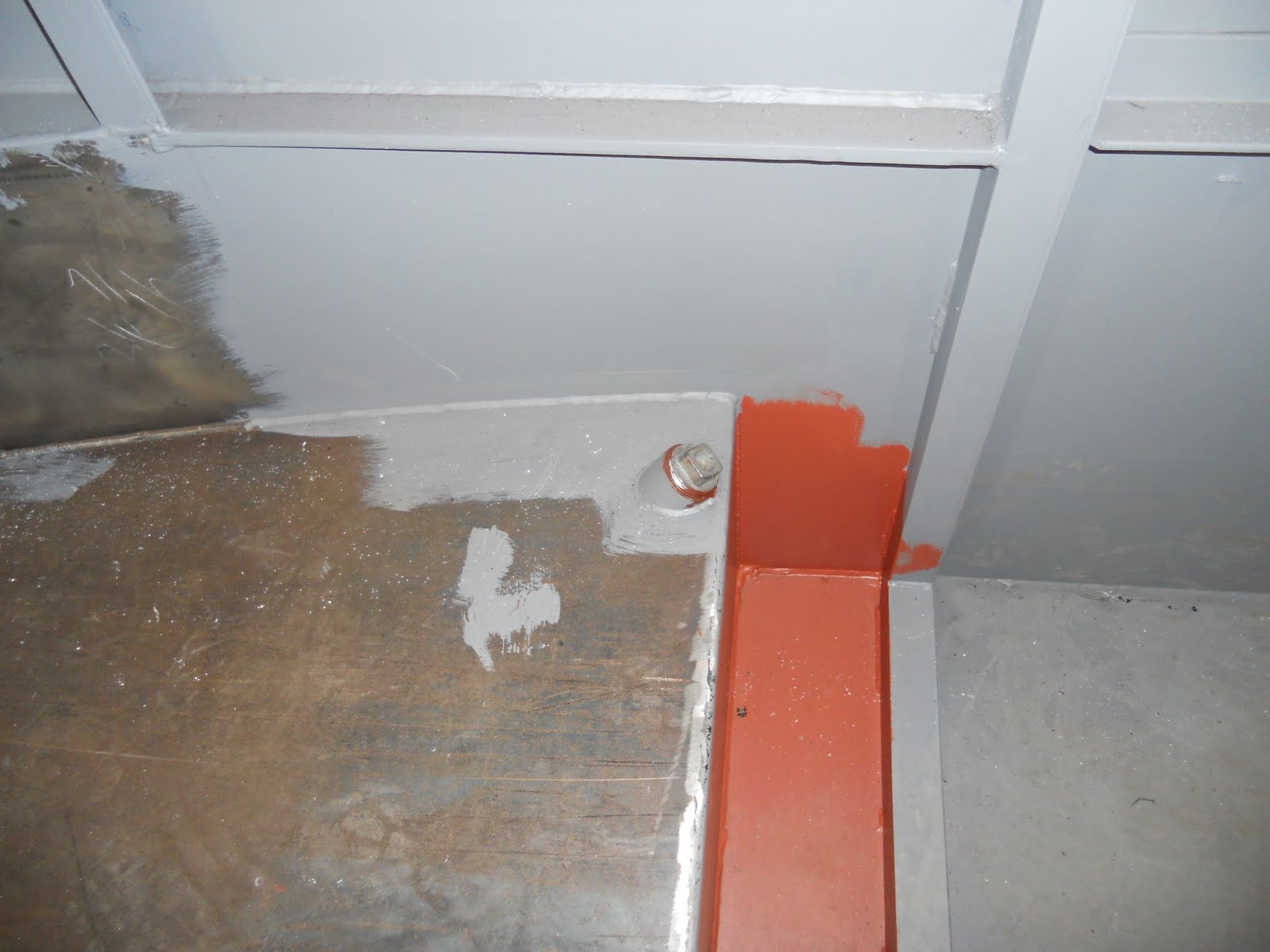 Harris & Watson Narrowboat Build: Stern gear installation and fuel tank