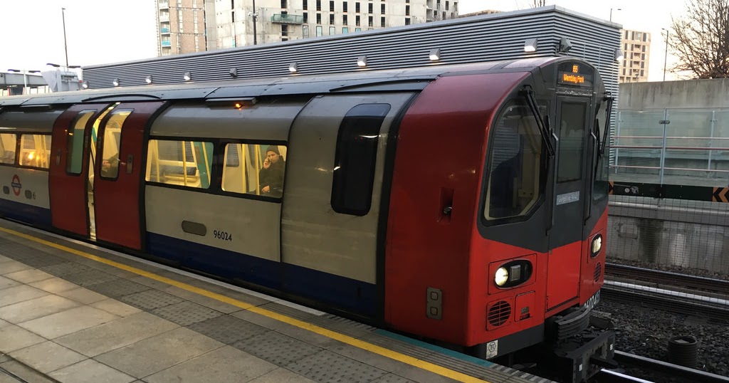 British Diesels and Electrics: London Underground 1996 Tube Stock