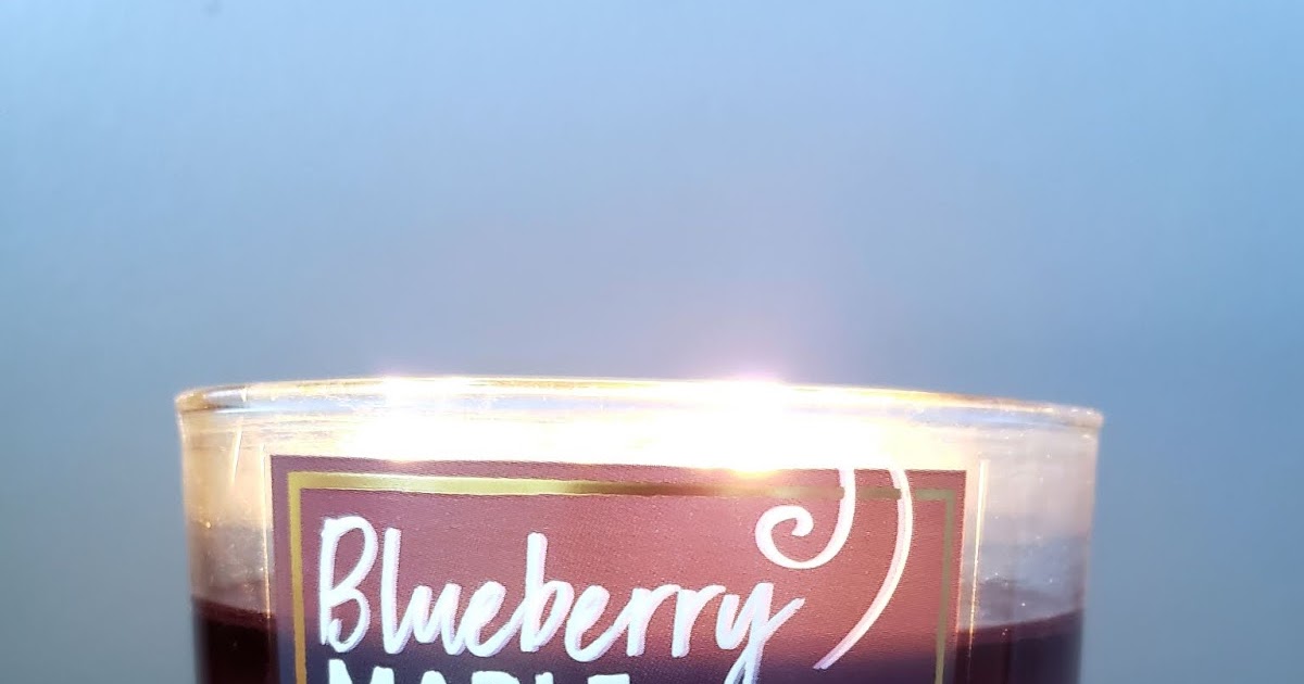 CANDLE SPOTLIGHT: Blueberry Maple Pancakes