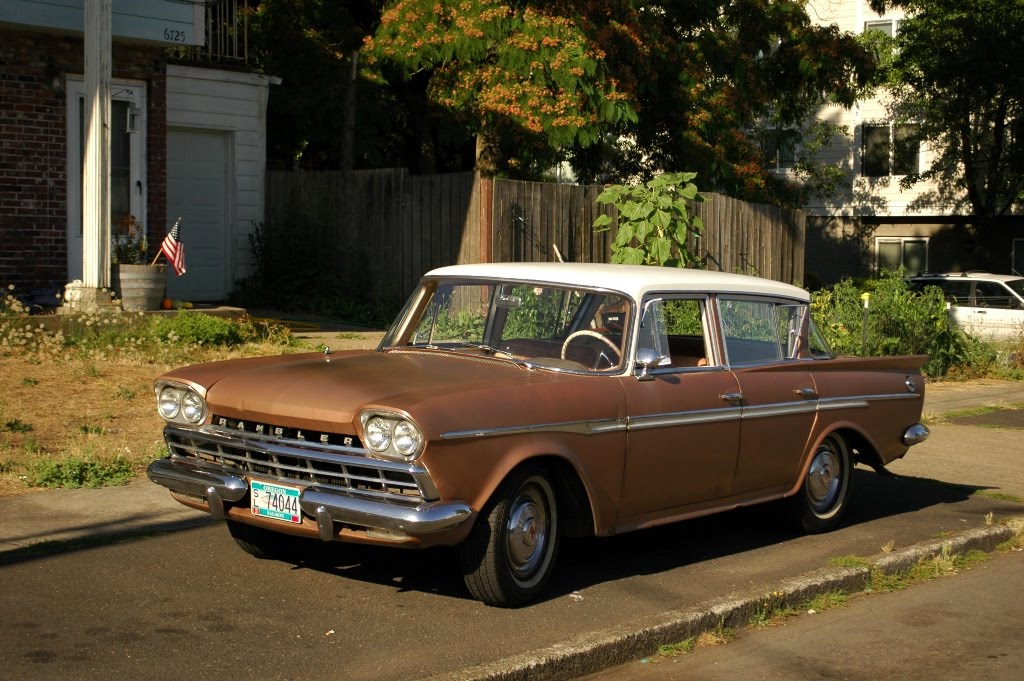OLD PARKED CARS.: 1960 Rambler Custom.