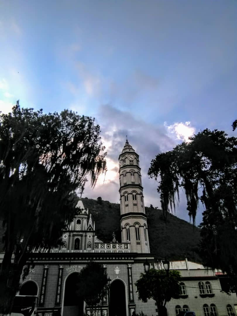 Timotes, Merida - Venezuela: LA OBRA TRUNCA DE MONSEÑOR VIVAS