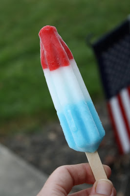 In your back pocket...: Last Minute EASY 4th of July Ideas....