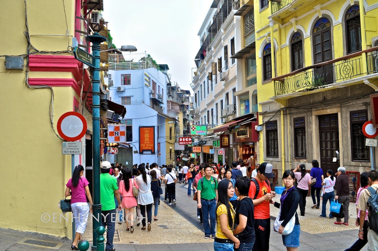 braggies: Exploring the Streets of Macau