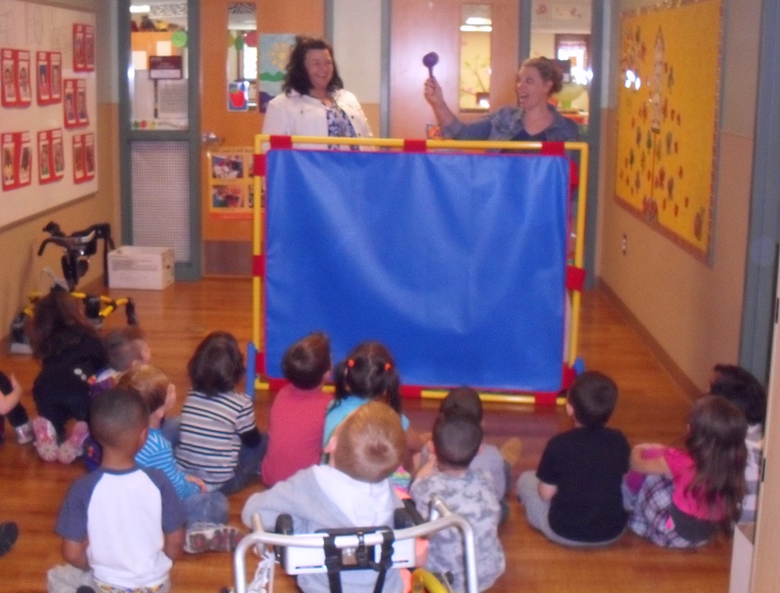 Laughter & Learning in Room 139 : What sounds do we hear at school?