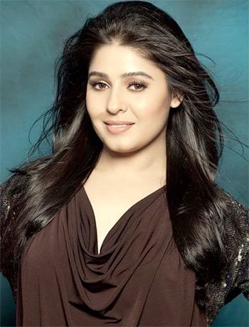 Sunidhi Chauhan Wiki, Movies,affairs, Biodata, Contact-info, Family ...