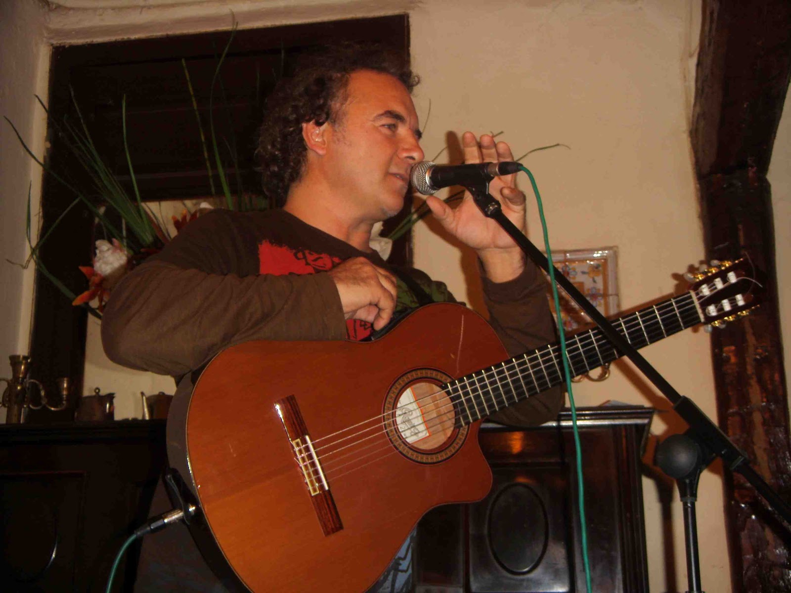 Cantemos como quien respira: ANDRÉS MOLINA EN "LIBERTAD 8" - II ...