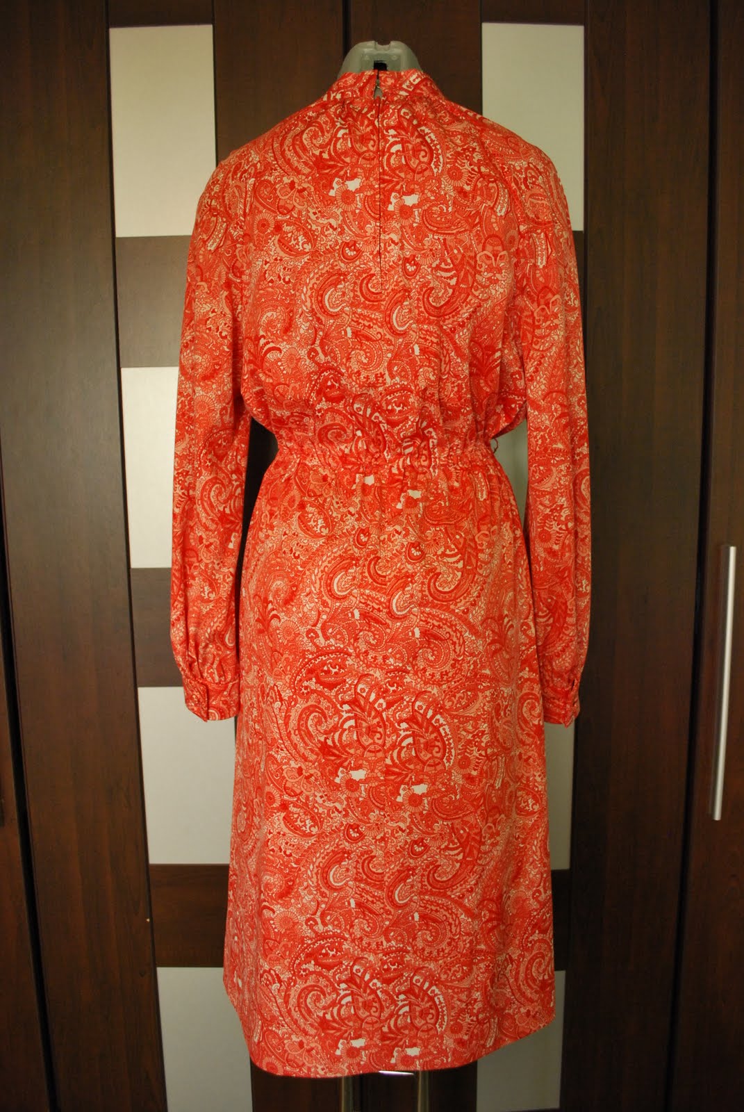 Lady Vintage. Haine Vintage. Haine Retro: Rochie anii '70