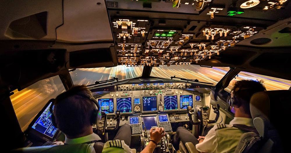 Night Cockpit Landing Cockpit a320 night landing pilot st cyprus ...