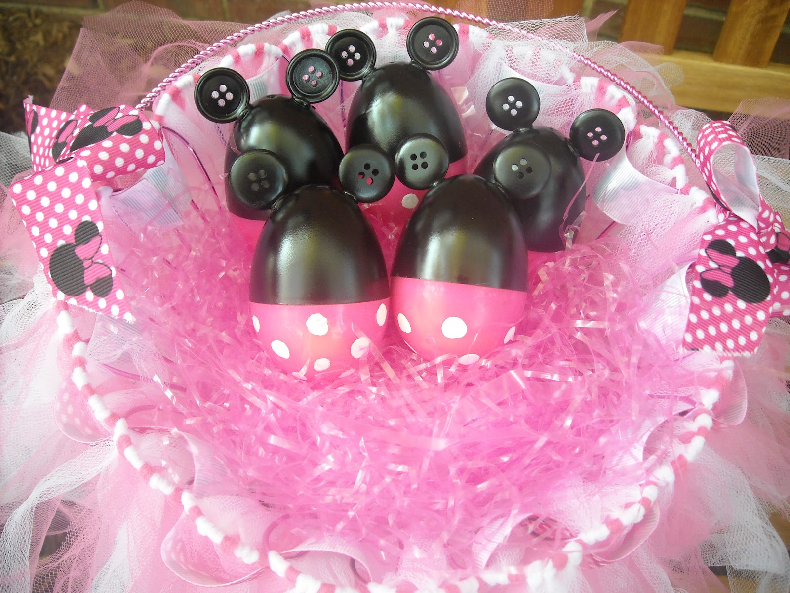 A Squared Craft Affairs: Ashley - Minnie Mouse Easter Eggs