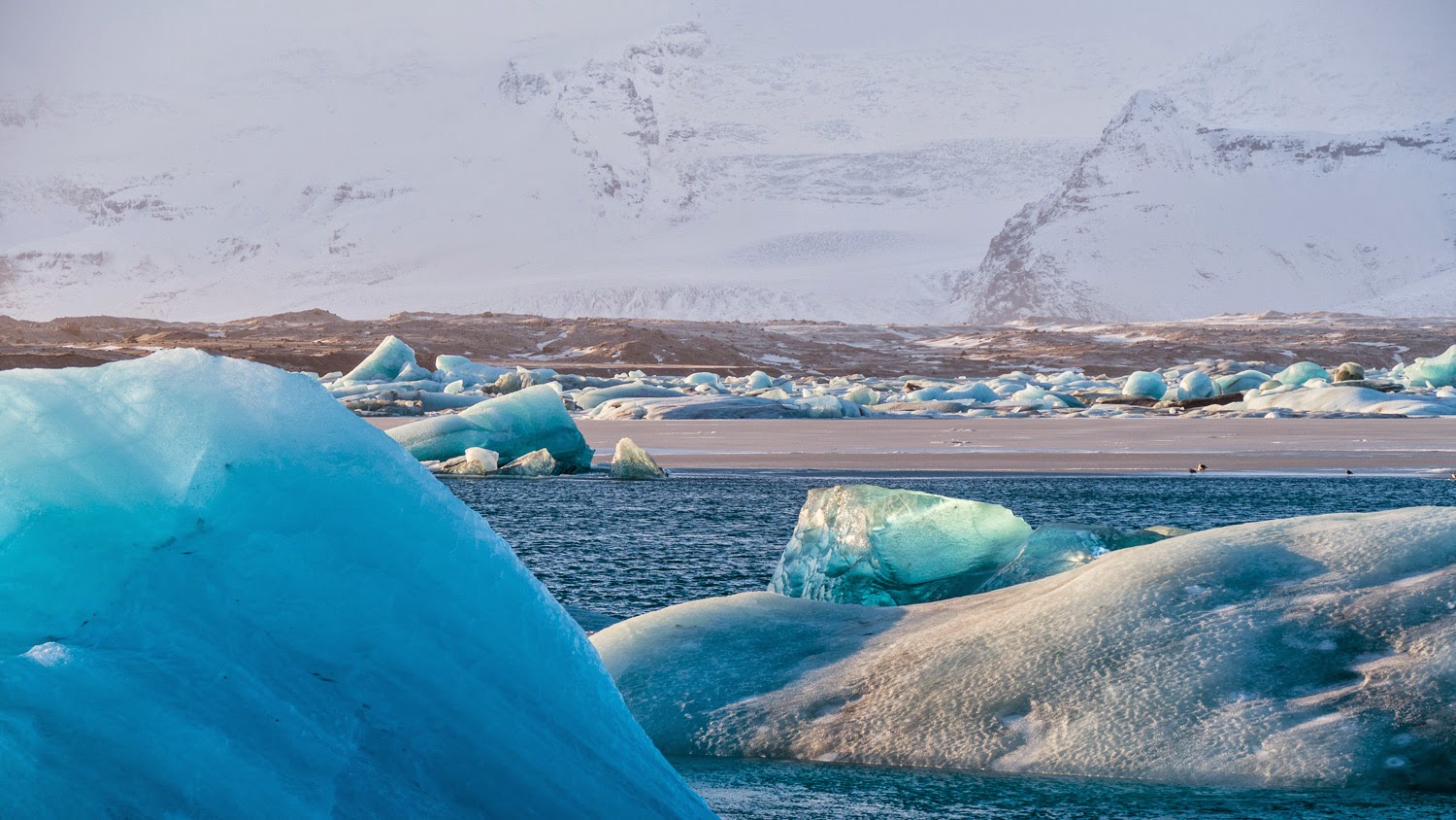 Kernowclimber at Purple Peak Adventures: A Winter Road Trip Round Iceland