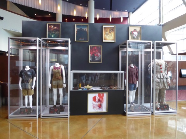 Hollywood Movie Costumes and Props: IT movie costumes and props on ...