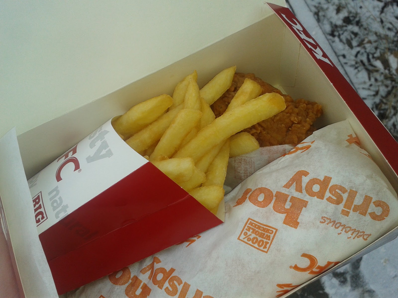 KFC w biegu, czyli Arek testuje B-smart XL - Street Food Polska