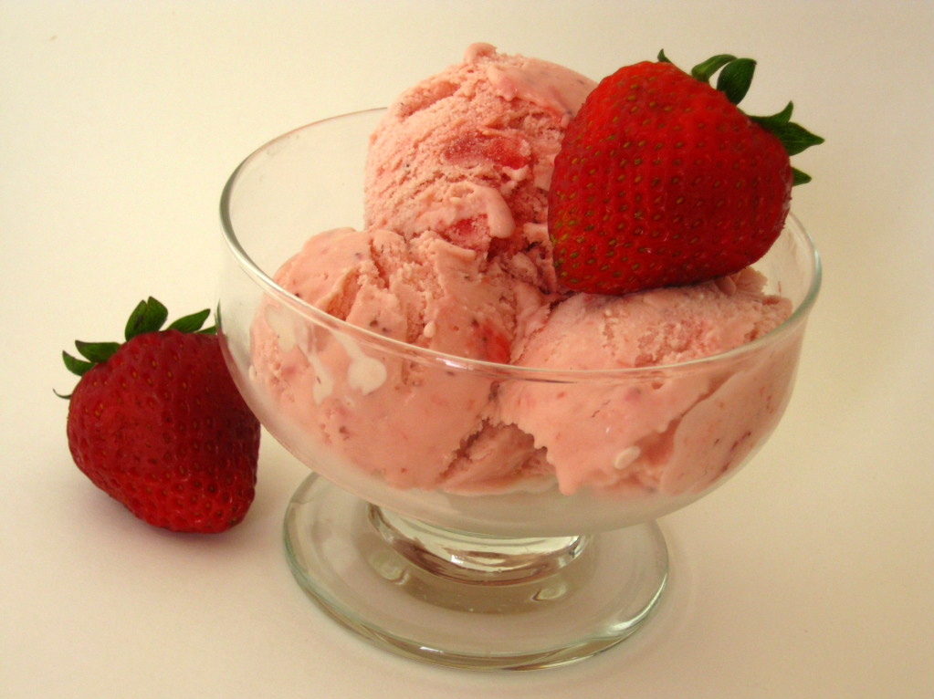 More Than Bread: Strawberry Gelato 士多啤梨雪糕