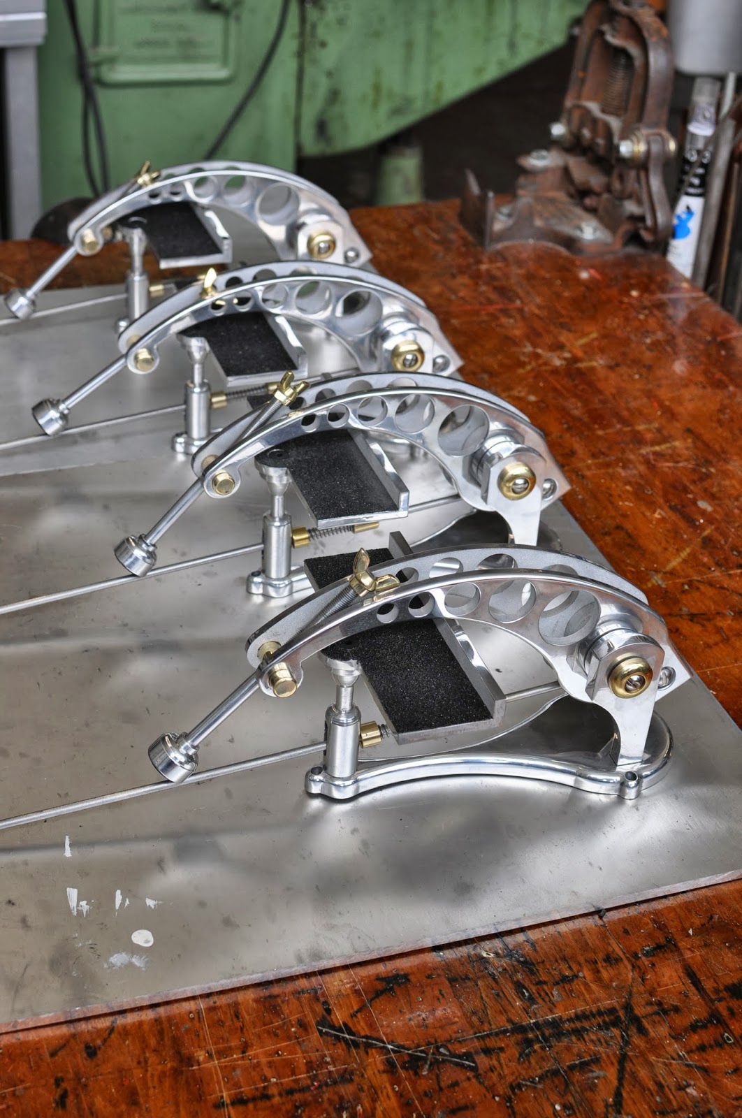 handverker: research foundation: clamp assembly