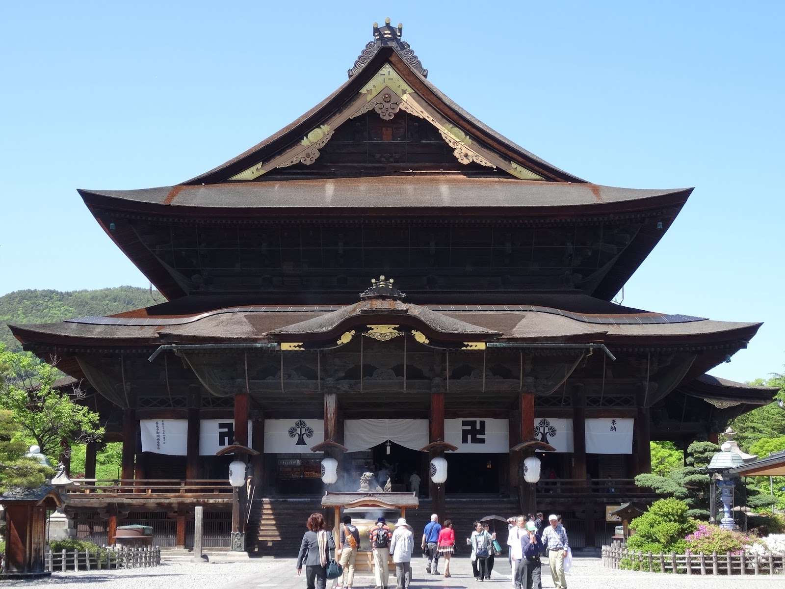 WEBS OF SIGNIFICANCE: Touching the "Key to Paradise" and more at Nagano ...