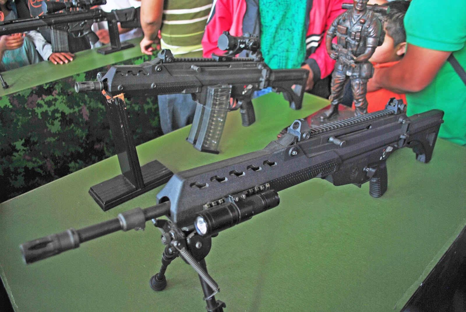 WARFARE Blog: DGIM FX-05 XIUHCOATl. Um fuzil de sombrero