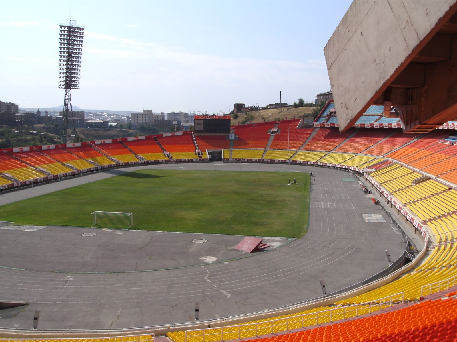Extreme Football Tourism: ARMENIA: Hrazdan