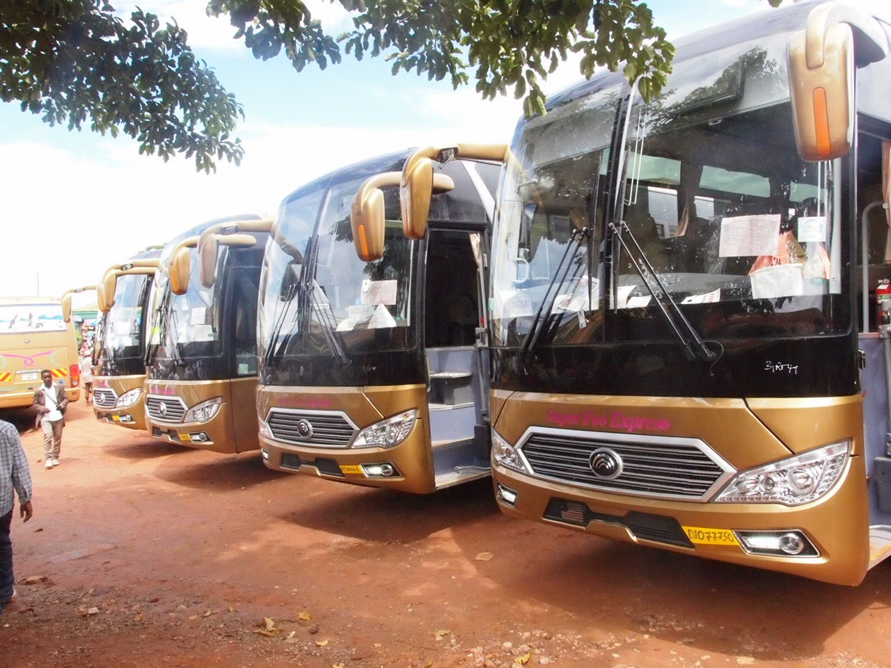 SUPER FEO EXPRESS BUS: MABASI MAPYA YA SUPER FEO YALIVYOWASILI SONGEA