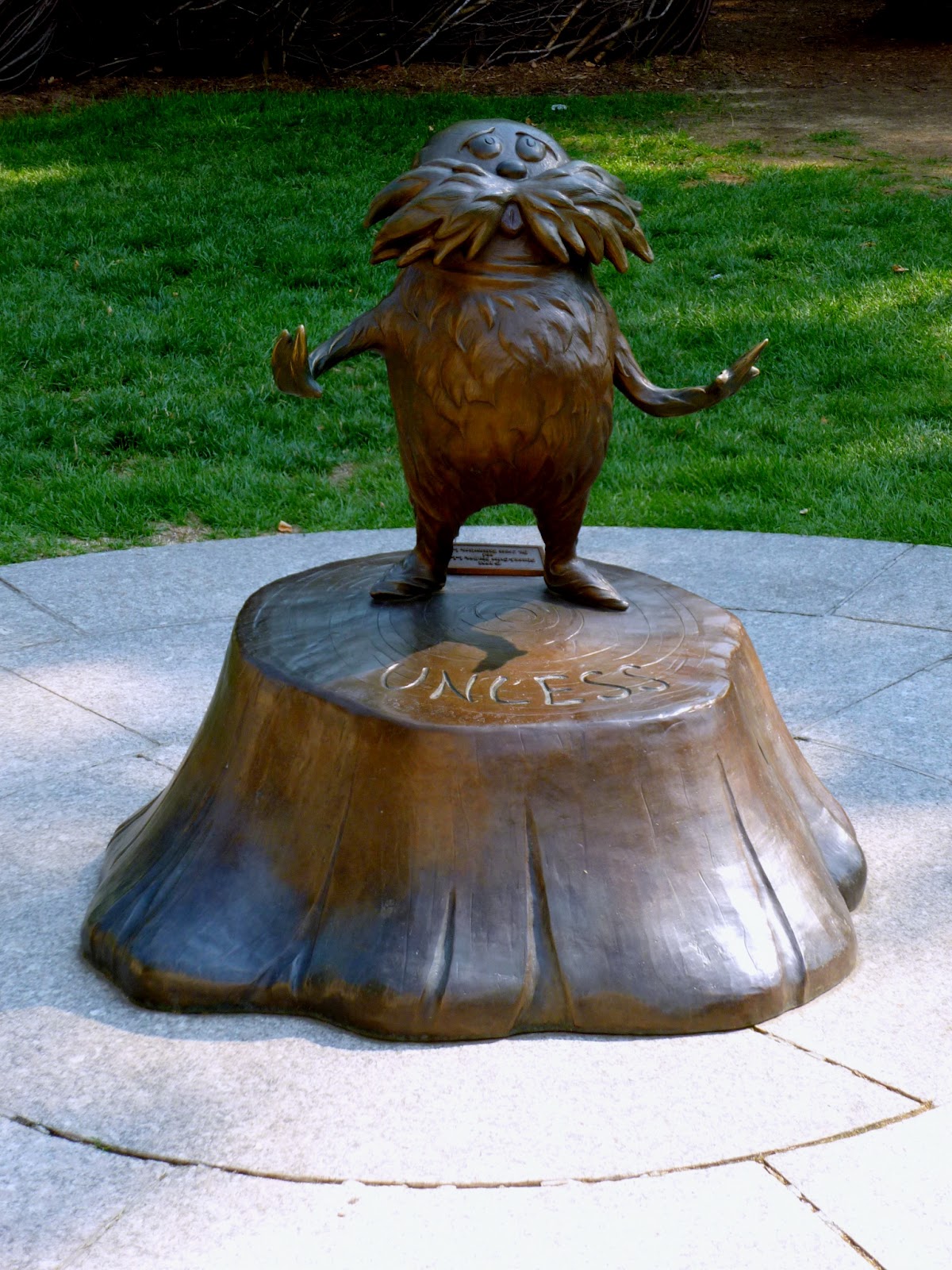 Photo-ops: Sculptures of Springfield: The Lorax