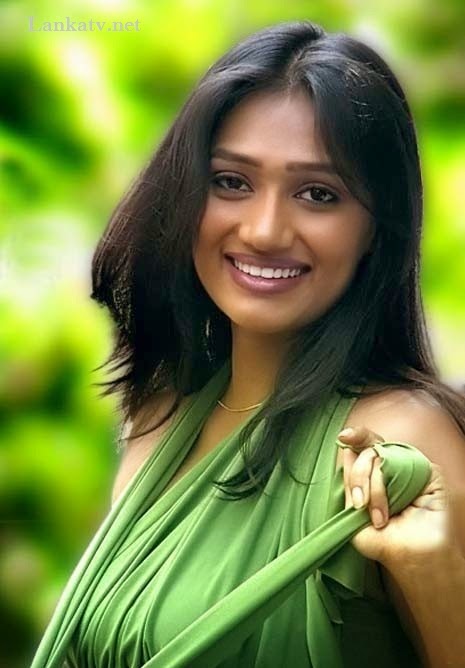 Sri Lankan famous actress Upeksha Swarnamali - Lankan Stuffs