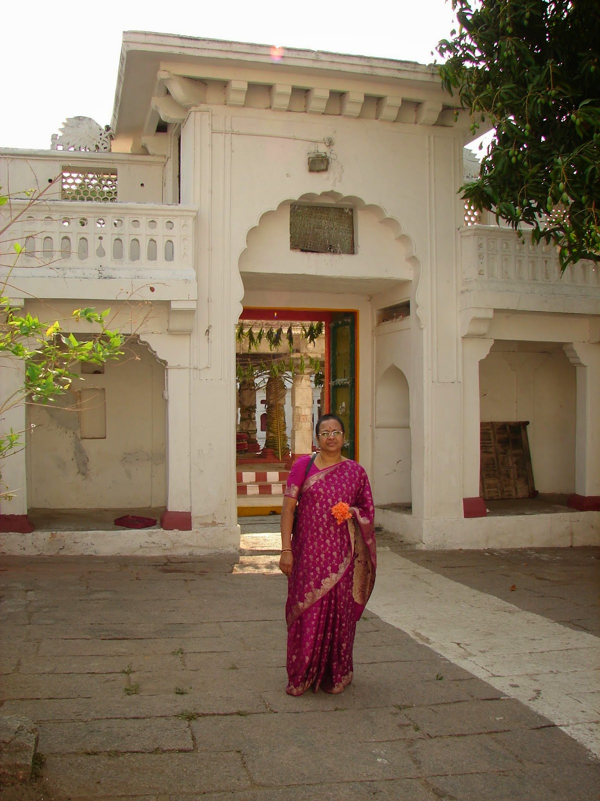 Raghu's column!: Ancient Sitaram Bagh Temple, and its overwhelming ...