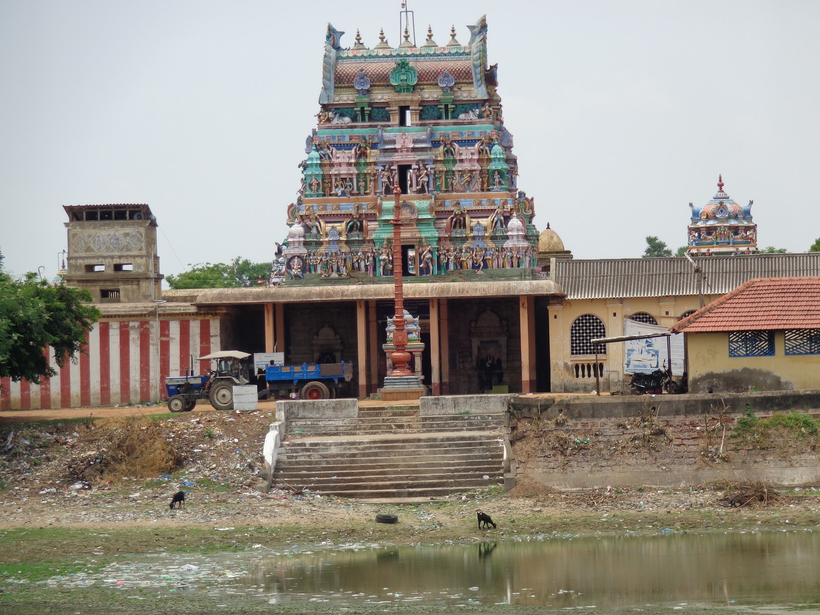 Tamilnadu Tourism: Sarguna Nathar Temple, Idumbavanam, Thiruvarur