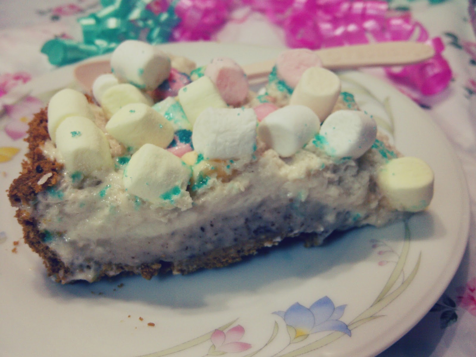 Trina Bakerelli : Marshmallow Mermaid Pie
