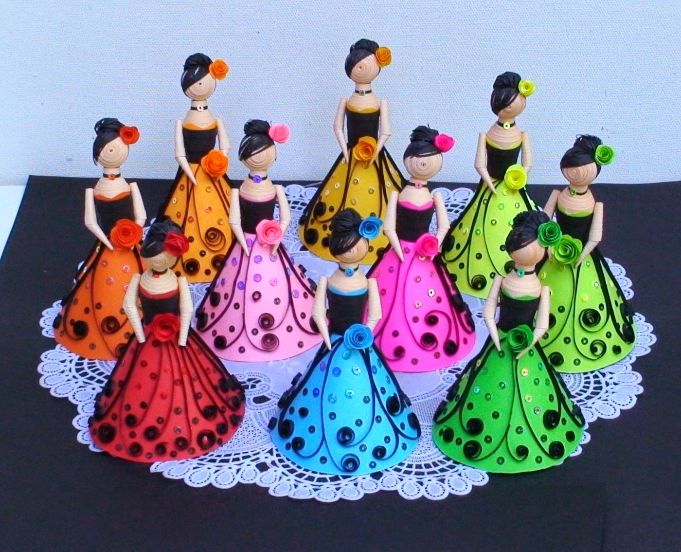 Wonderful 3D Paper Quilling Dolls Art Craft Gift Ideas Wonderful 3D Paper Quilling Dolls Art Craft Gift Ideas