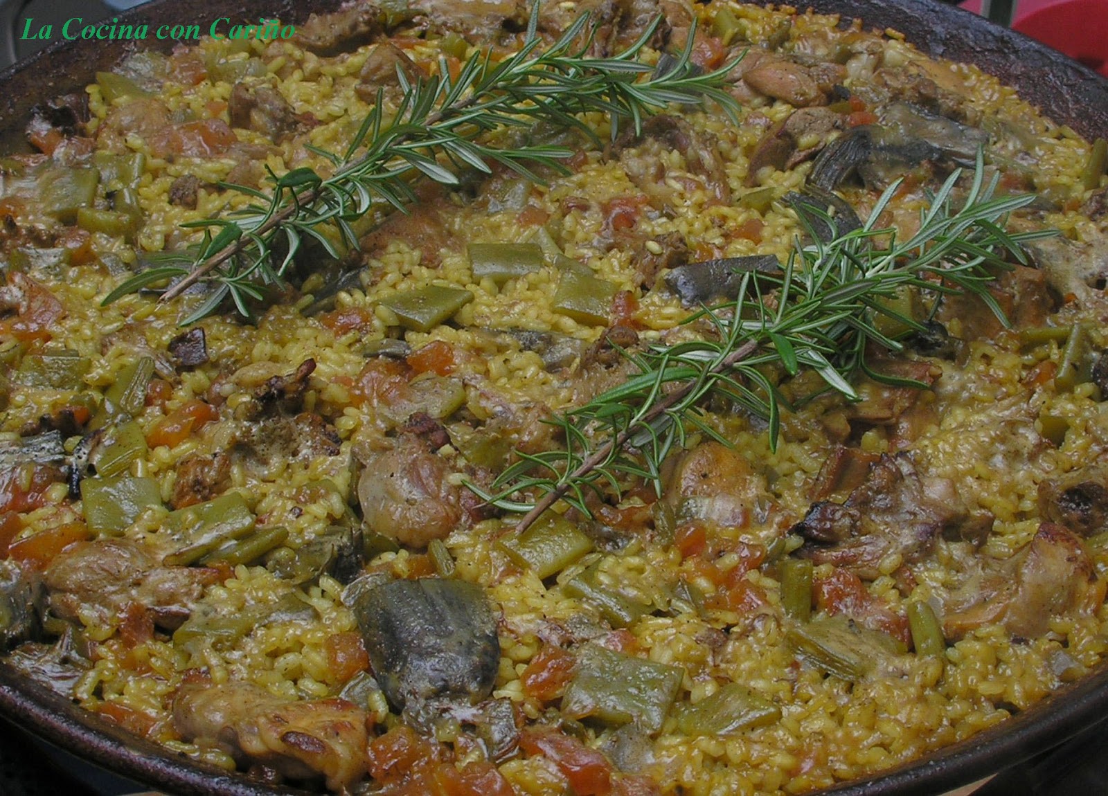 PAELLA DE CONEJO CON ALCACHOFAS