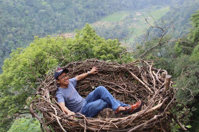 Menikmati Pesona Cemoro Sewu dan Gumuk Reco Sepakung - BlogPacker Indonesia