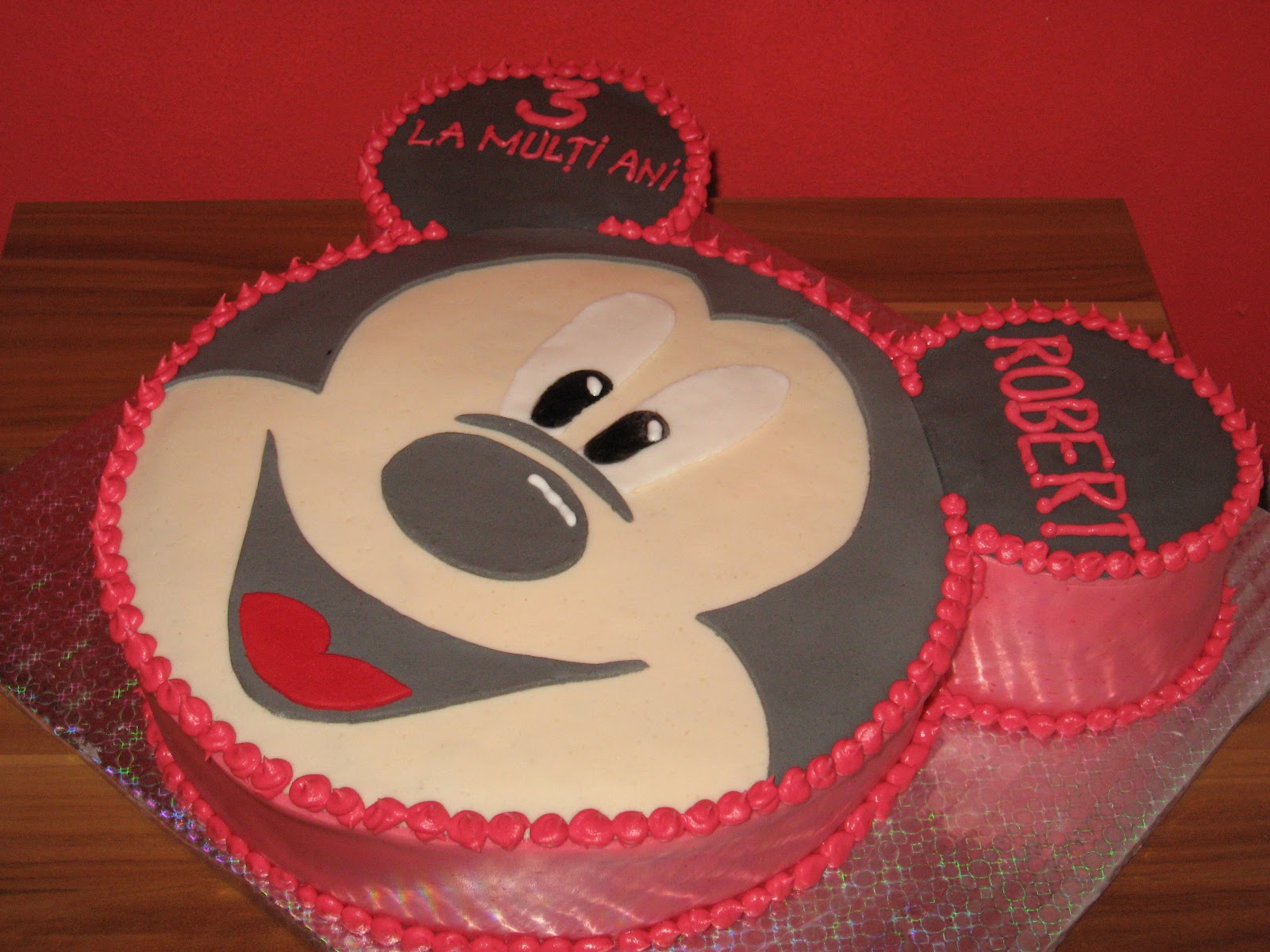 Tărâmul dulciurilor: Tort Mickey Mouse