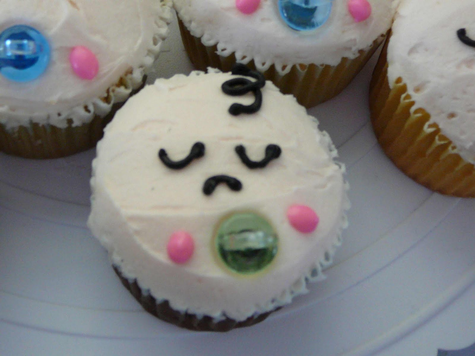 Creations by Karla: Baby Face Cupcakes