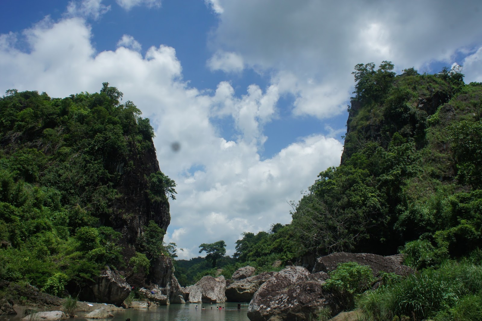 MAKI The Great: MT. MANALMON & MADLUM CAVE/BAYUKBOK CAVE DAYHIKE