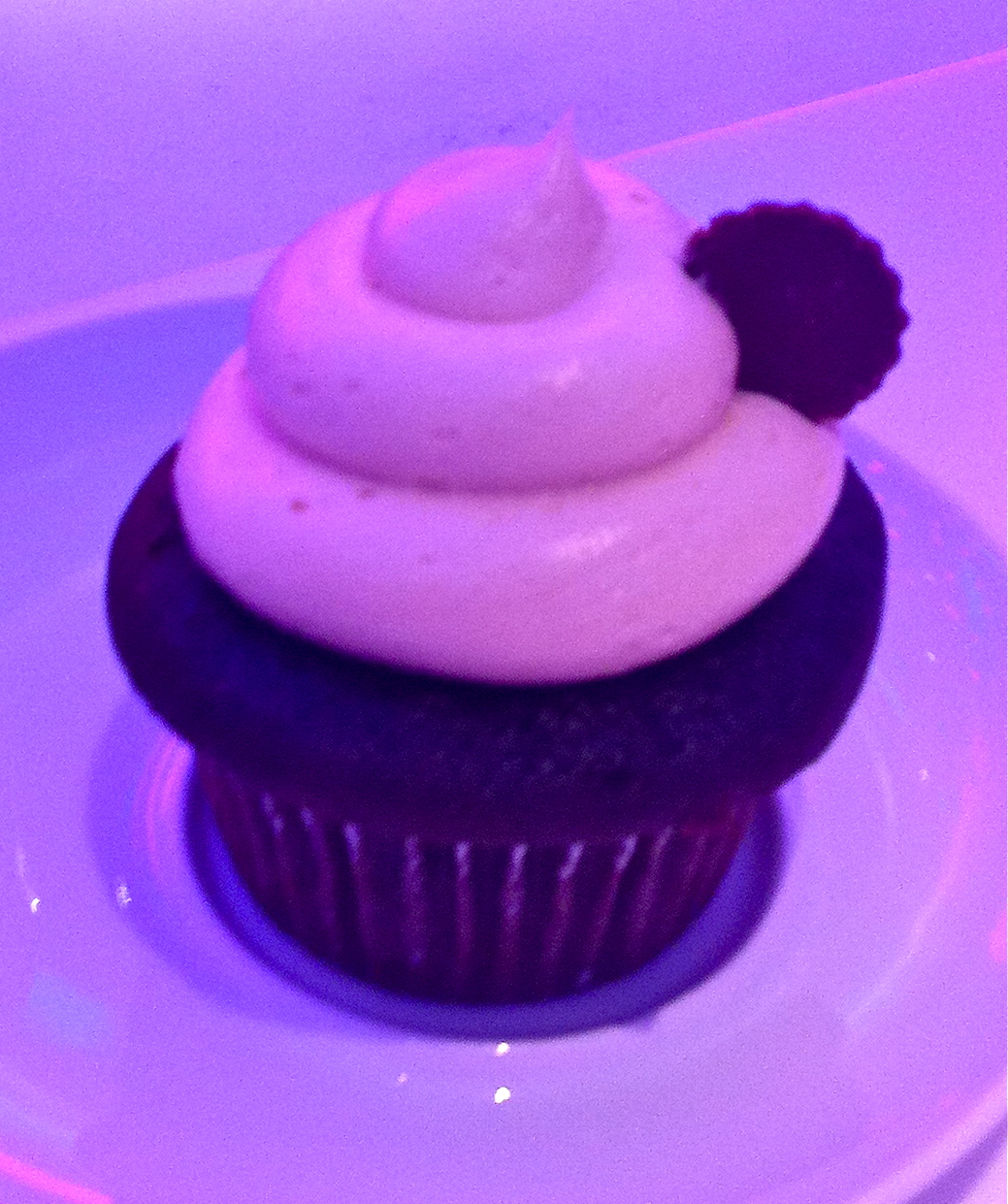 devour: American Cupcake